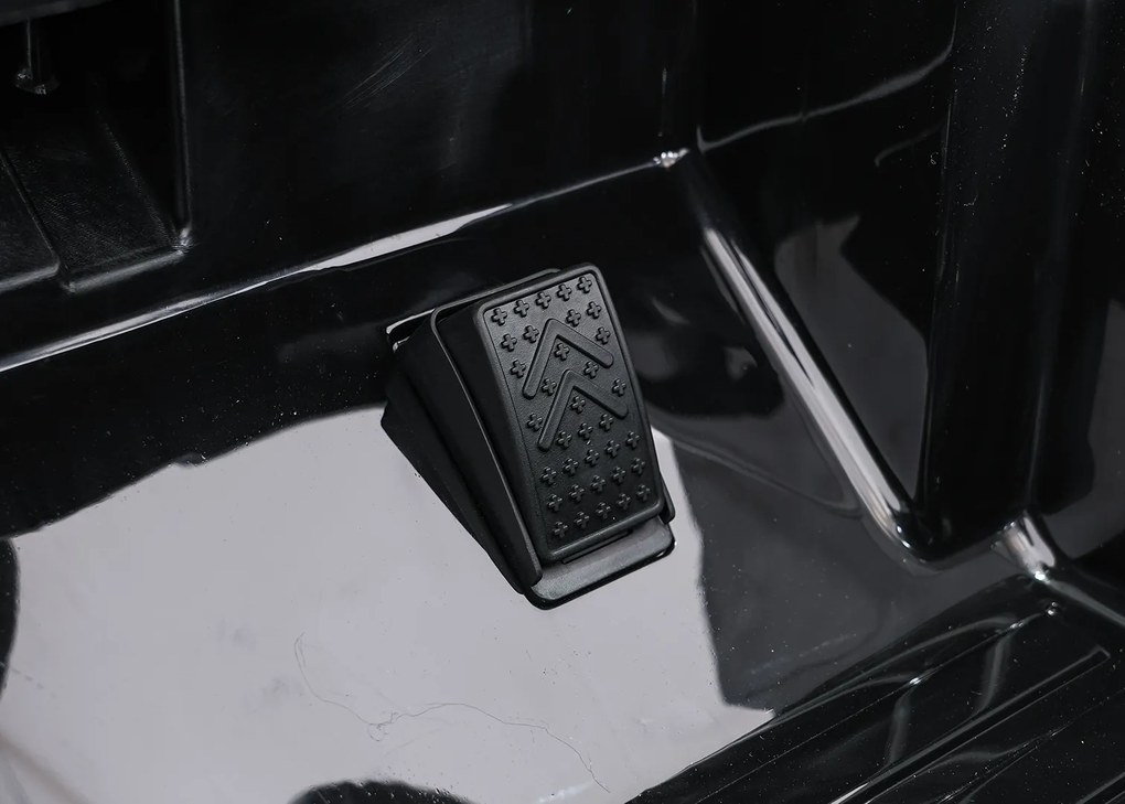 Ramiz Auto Jeep BEAST 4x4 černé