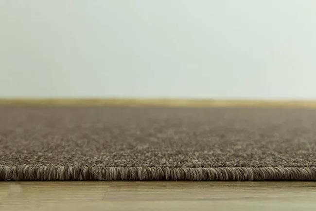 Metrážový koberec Turbo 9617 hnědý