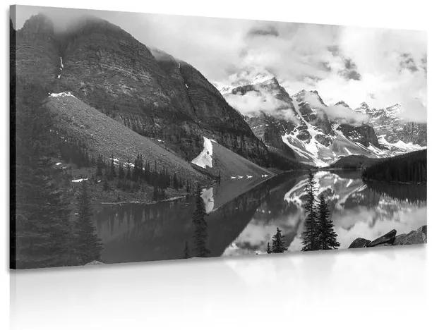 Obraz nádherná horská krajina v černobílém provedení