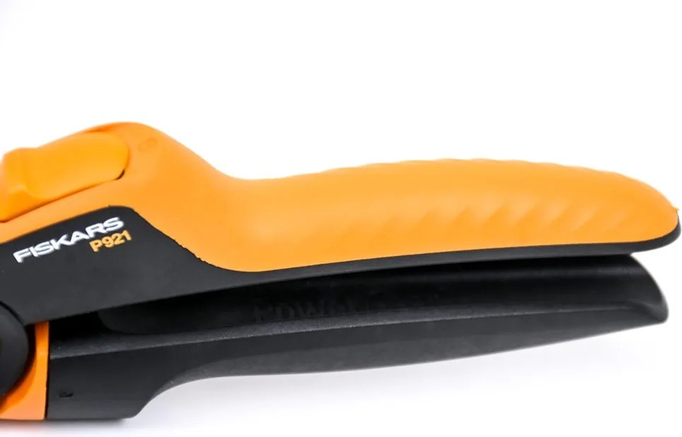 Ruční zahradní nůžky Fiskars X-series PowerGear P921 1057173
