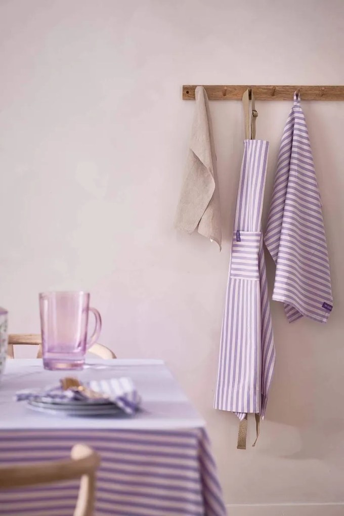 Pip Studio Apron Stripes kuchyňská zástěra - lila (Kuchyňská zástěra v lila barvě o rozměru 72 x 89.5 cm )