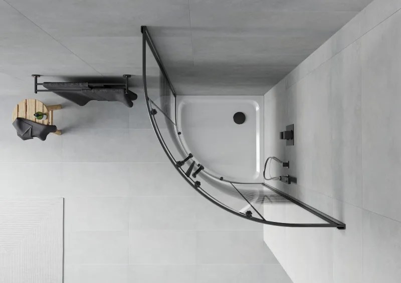 Mexen Rio, čtvrtkruhový sprchový kout s posuvnými dveřmi 90 (dveře) x 90 (dveře) x 190 cm, 5mm čiré sklo s pásky, černý profil + bílá sprchová vanička Slim, 863-090-090-70-20-411