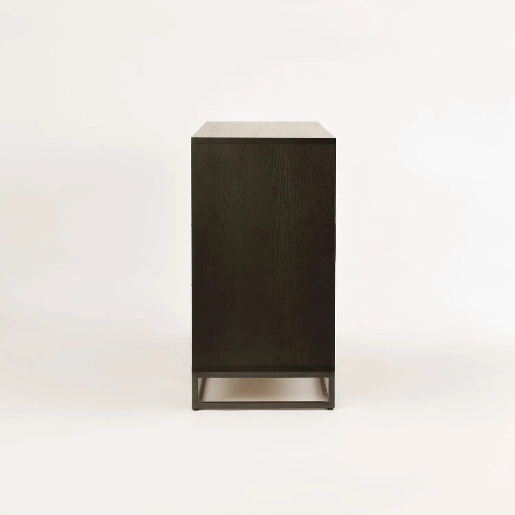 Komoda Indus 160 cm z masivu dub přírodní/grafit