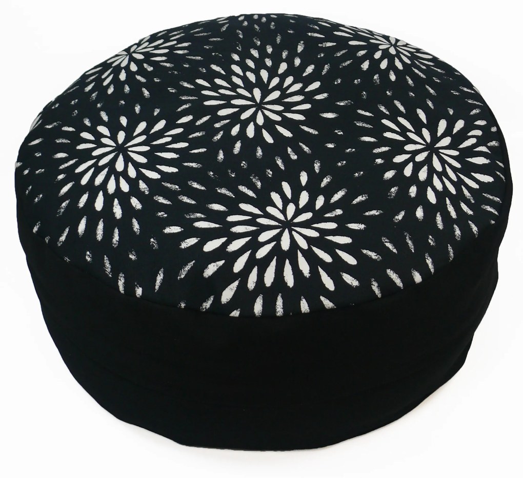 S radostí - vlastní výroba Puf pohankový polštář moderní - černý Velikost: ∅50 x v30 cm