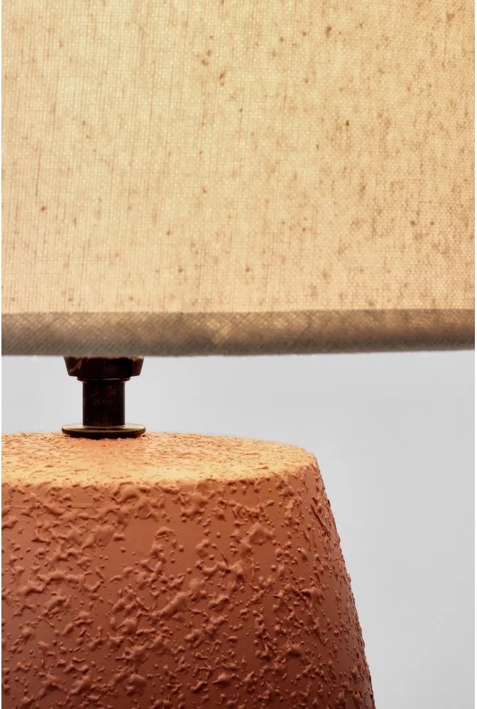 Keramická stolní lampa v terakotové barvě s textilním stínidlem (výška 41,5 cm) Irvin – Yes Everyday