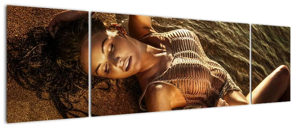 Obraz ženy ležící na pláži (170x50 cm)