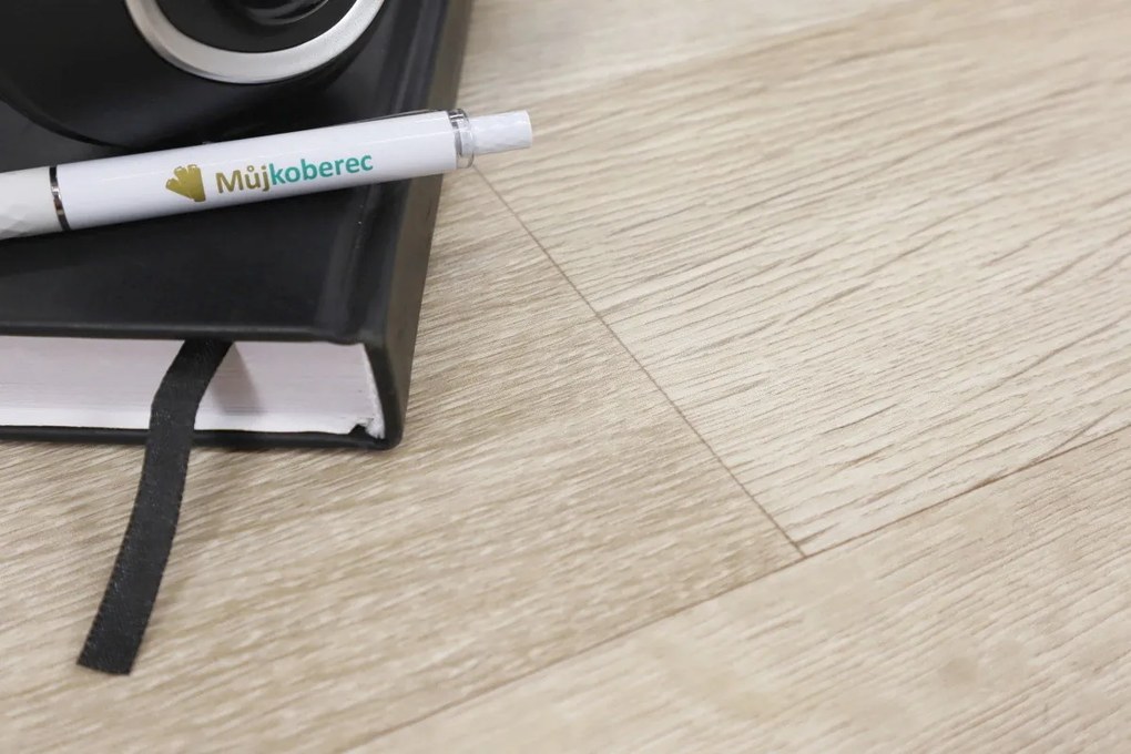 IVC Commercial, PVC podlaha - lino March wood 2203, na míru, šíře 4m, béžová, bez podkladu, dětský pokoj