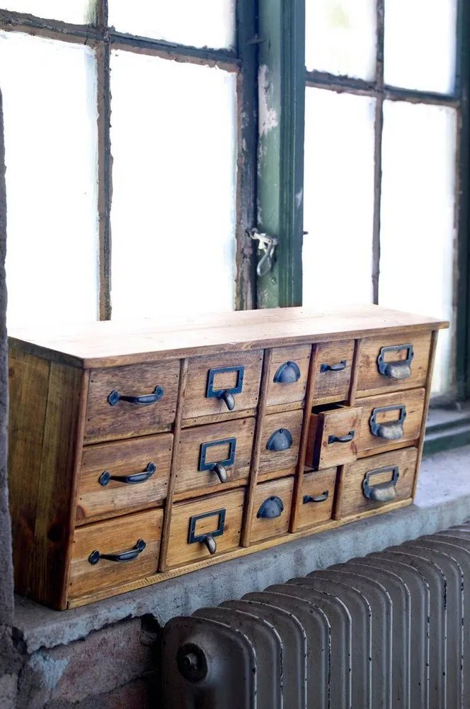 Závěsná komoda z borovicového dřeva ve světle přírodní barvě 67x25x14 cm Klas – Ellos Home