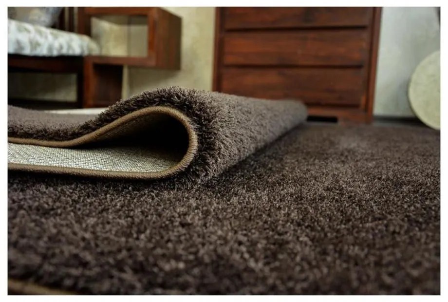 Luxusní kusový koberec Shaggy Azra hnědý 180x270cm