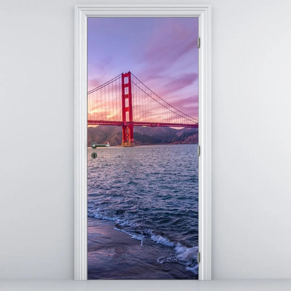 Fototapeta na dveře - Most se západem slunce (95x205cm)