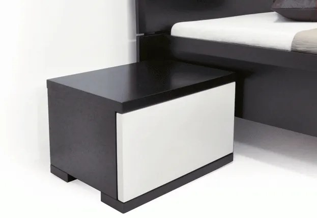 GWdesign noční stolek z masivu Claudia Barva: Wenge, Materiál: Buk, Provedení: WENGE