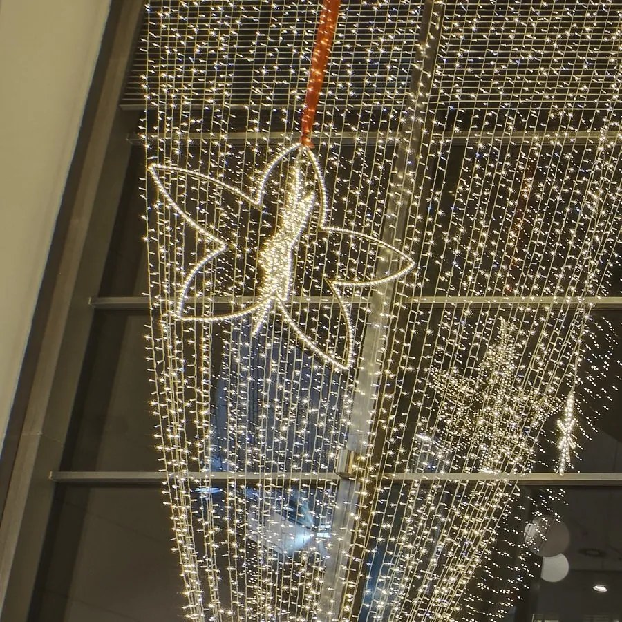 Easy Fix LED světelný závěs interiér, 100 × 700 cm, teple bílá, 600 diod, 10 pramenů, čirý kabel, IP20, prodlužovací