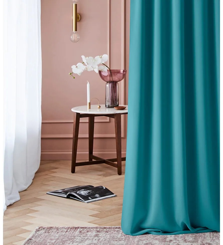 Room99 Hotový závěs na kroužcích Zatemňovací LAUREL Jednobarevný Barva: Granátová, Velikost: 140 x 260 cm