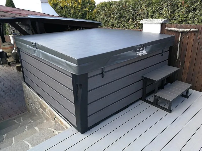 Relax na MAX Termokryt vířivky Velikost termokrytu: 220 x 220 cm, ostrý roh - hnědý