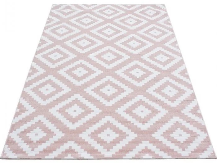 Kusový koberec Plus 8005 pink
