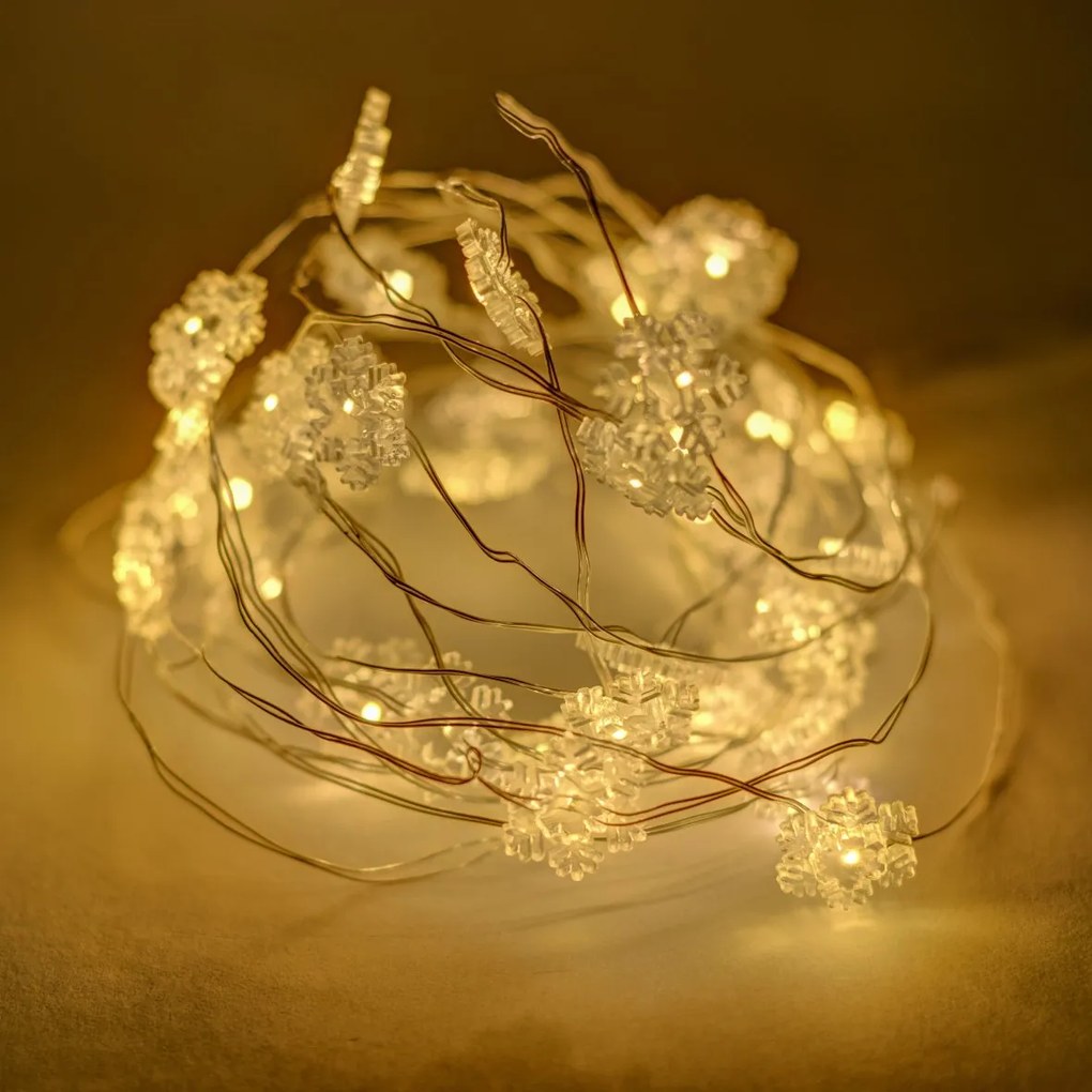 LED světýlka na baterie, vločky, 2,3 m, teple bílá, 20 diod, drátek, IP20 interiér, 2 × AA