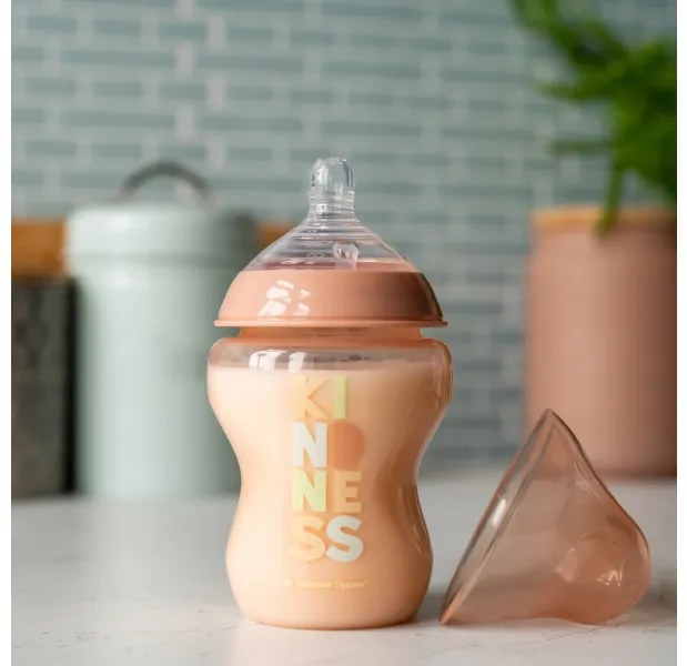 Tommee Tippee Kojenecká láhev C2N 260ml 0m+ Pro holky