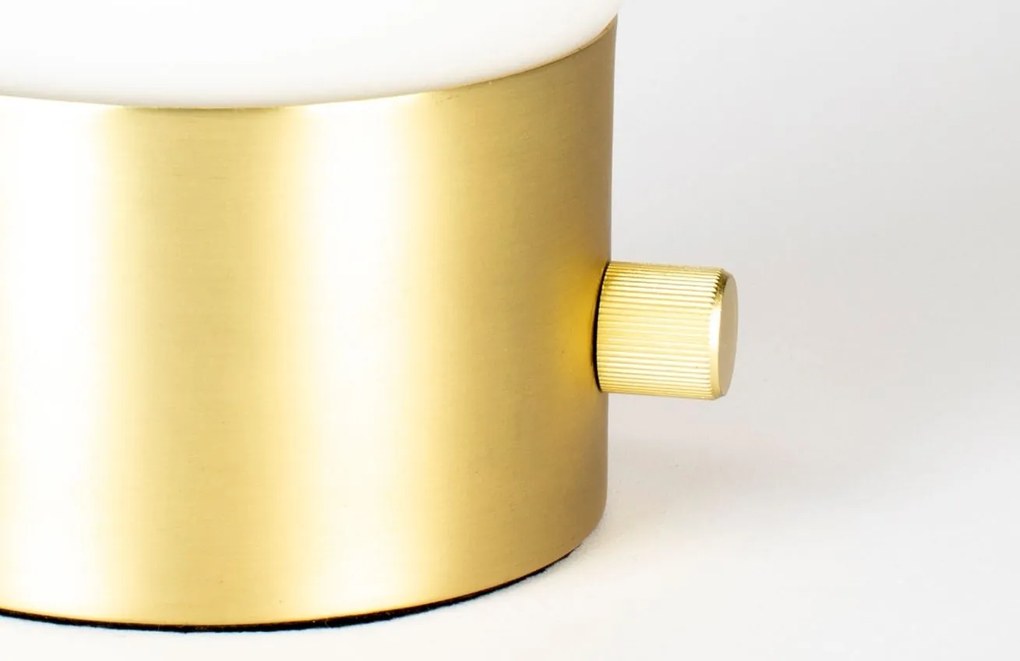 OnaDnes -20% Bílo zlatá skleněná stolní lampa ZUIVER URBAN