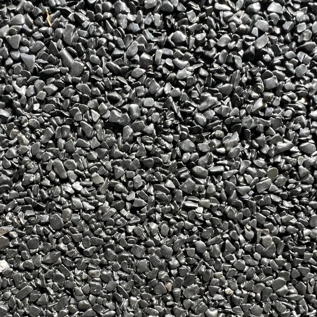 Báča Beton Kamenný koberec na podlahu Nero Ebano Frakce: Střední (1 – 4 mm), vydatnost setu 1,8 m², Doporučené použití v: exteriéru - dvousložkový polyuretan