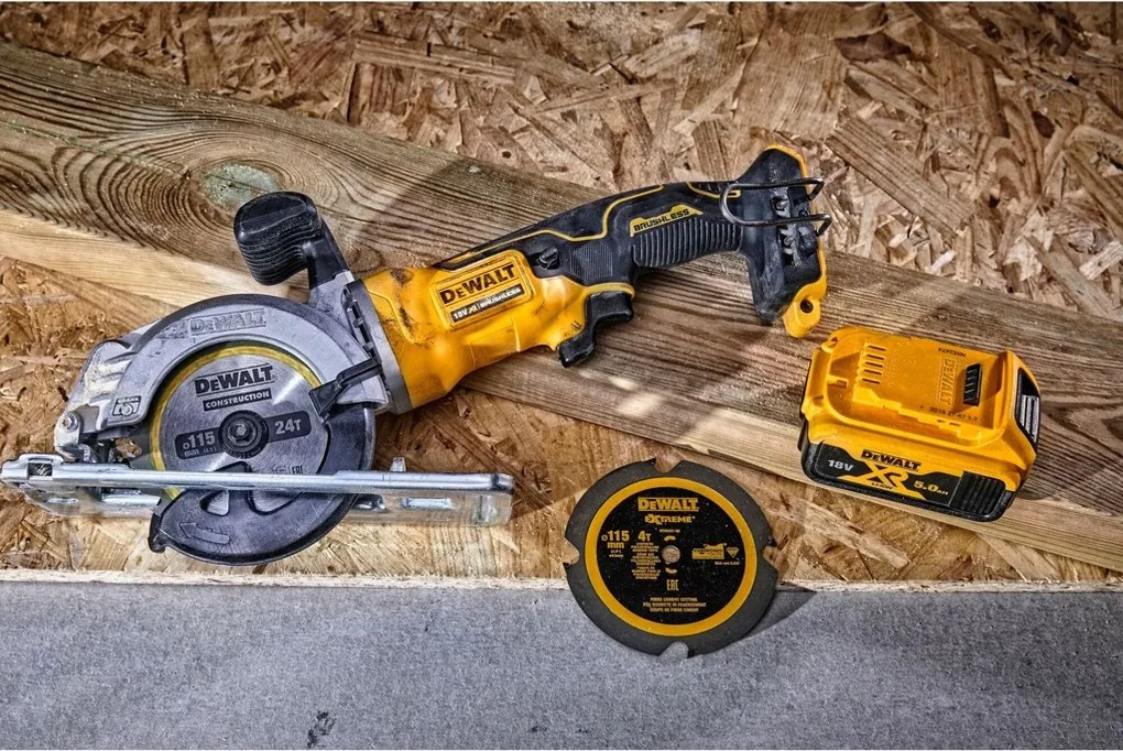 Aku kompaktní kotoučová pila DeWALT DCS571NT-XJ 18 V XR, bez akumulátoru a nabíječky