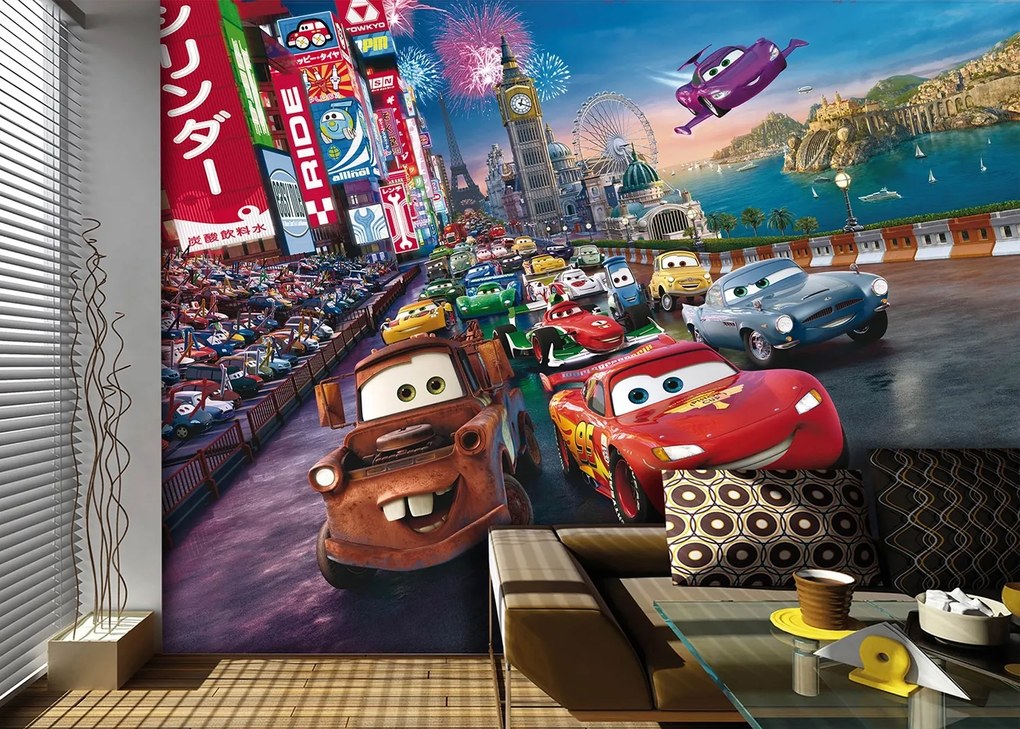 Vliesová fototapeta na zed' na Závodní Dráze, Disney Auta | 360 x 270 cm | DFTDNXXL5028