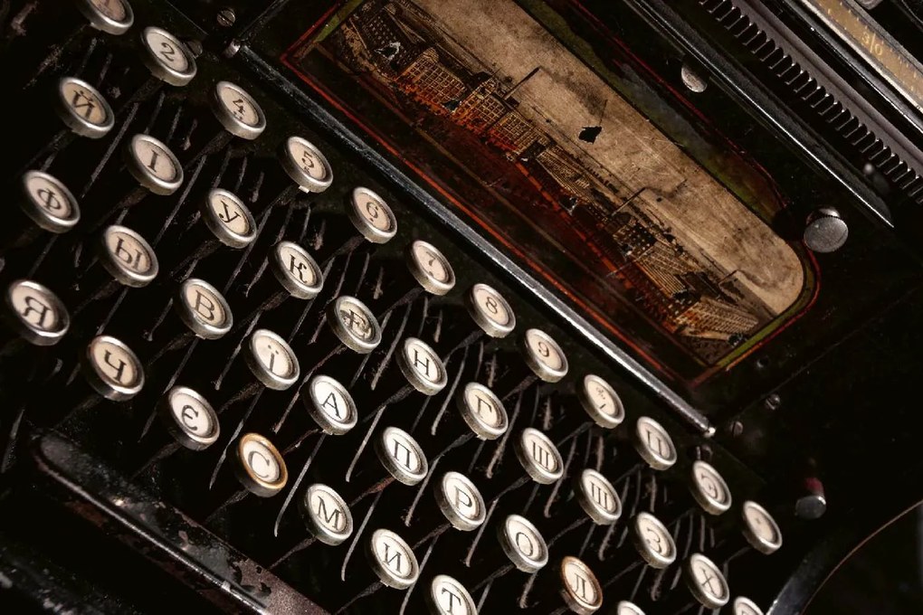 DIMEX | Samolepicí vliesová fototapeta na zeď Starý psací stroj MA-5-2118 | 375 x 250 cm | bílá, černá, hnědá
