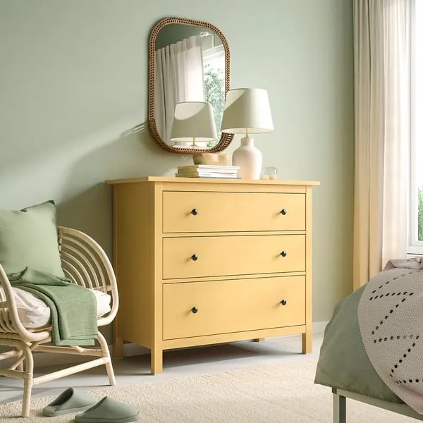 HEMNES Komoda se 3 zásuvkami, žluté mořidlo, 108x96 cm