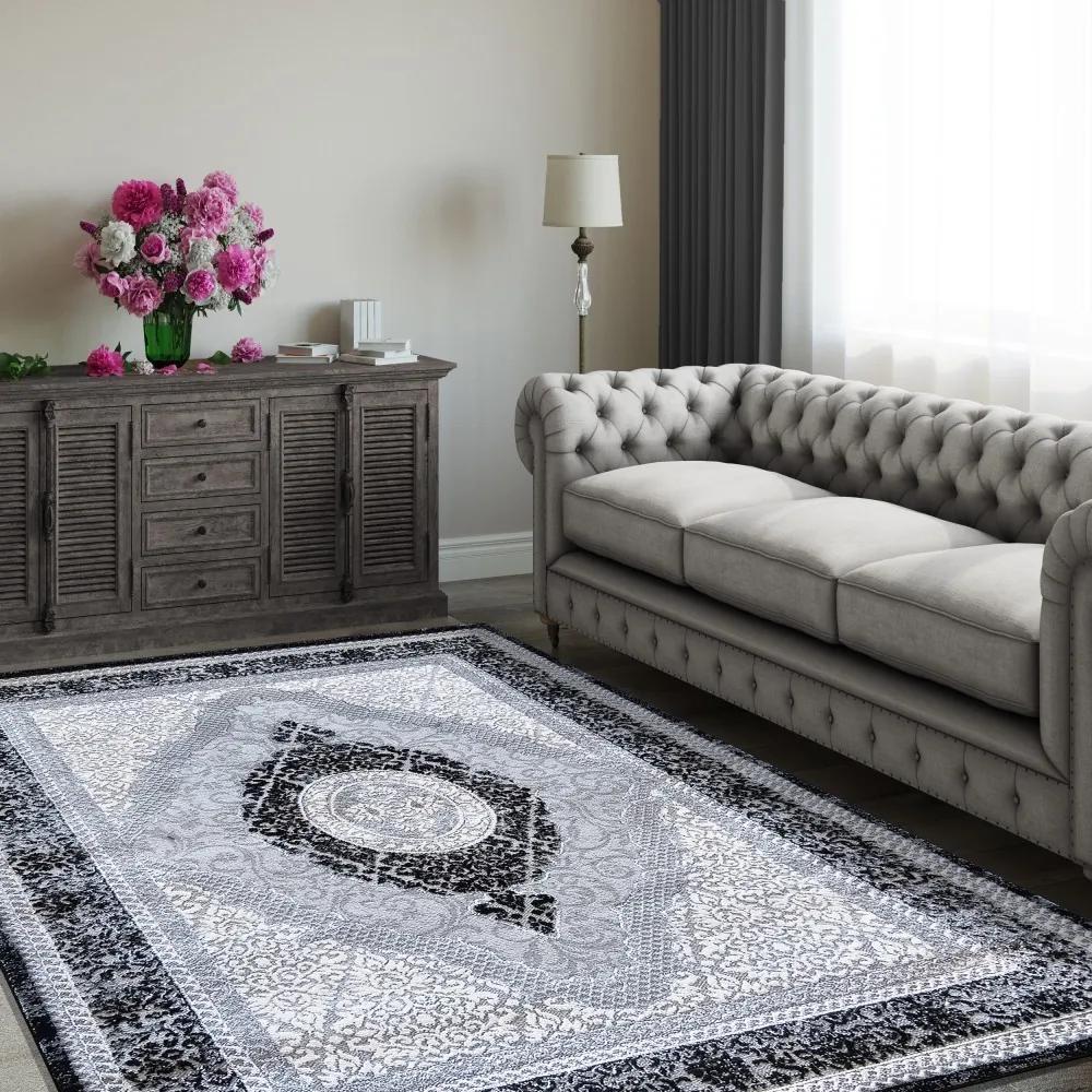 Exkluzivní koberec černé barvy ve vintage stylu Šířka: 120 cm | Délka: 170 cm