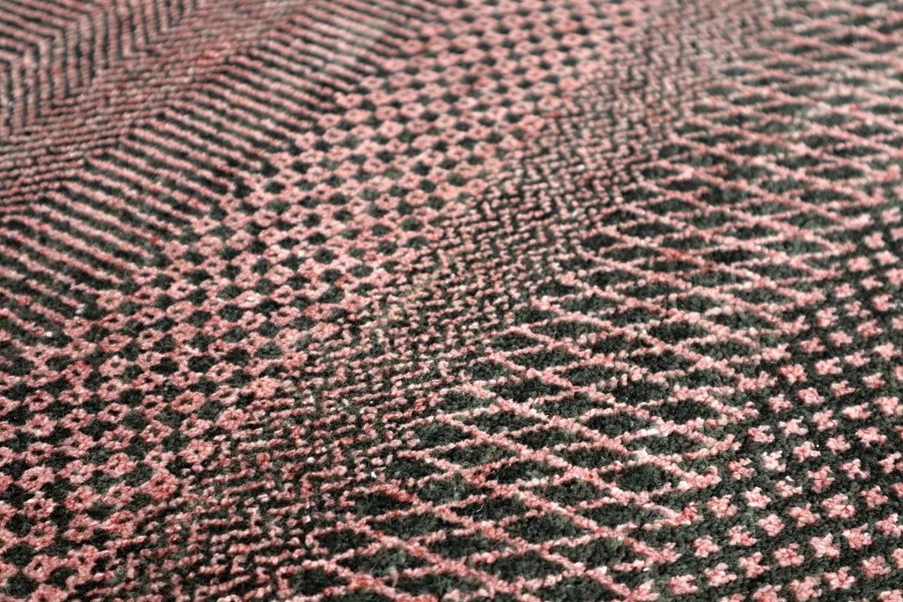 Diamond Carpets koberce Ručně vázaný kusový koberec Diamond DC-MCN Black/rust - 365x457 cm