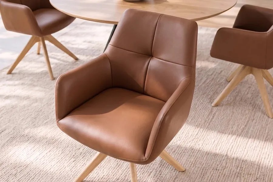 Designová otočná židle Devassy koňaková kůže / dub