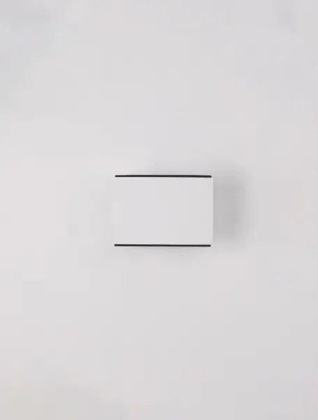 Minimalistické nastěnné svítidlo Oti Bílá