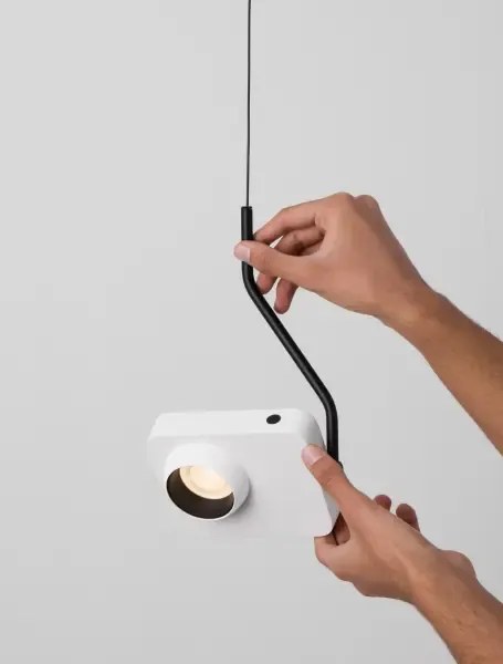 LED stmívatelný bílý moderní lustr Kedros