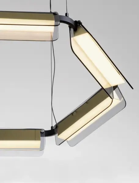 LED stmívatelný černo-zlatý designový lustr Apnea 150