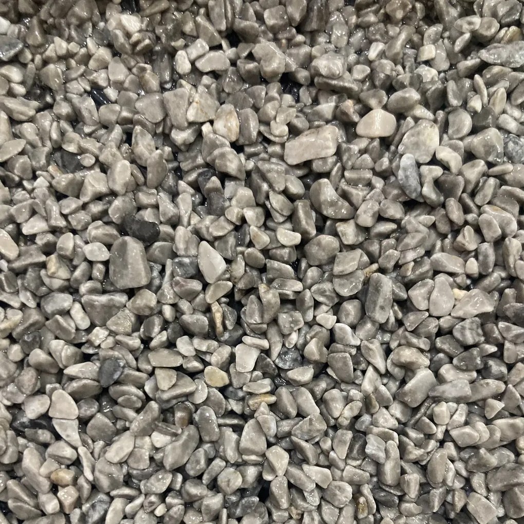 Báča Beton Kamenný koberec na podlahu Grigio Cenere Frakce: Hrubá (4 – 8 mm), vydatnost setu 1,3 m², Doporučené použití v: exteriéru - dvousložkový polyuretan