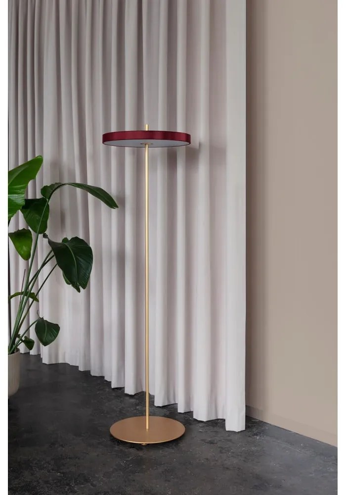 Červená LED stmívatelná stojací lampa s kovovým stínidlem (výška 151 cm) Asteria Floor – UMAGE