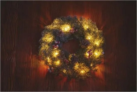 LED vánoční věnec EMOS DCTW06 ZY2354 2xAA teplá bílá časovač vnitřní použití