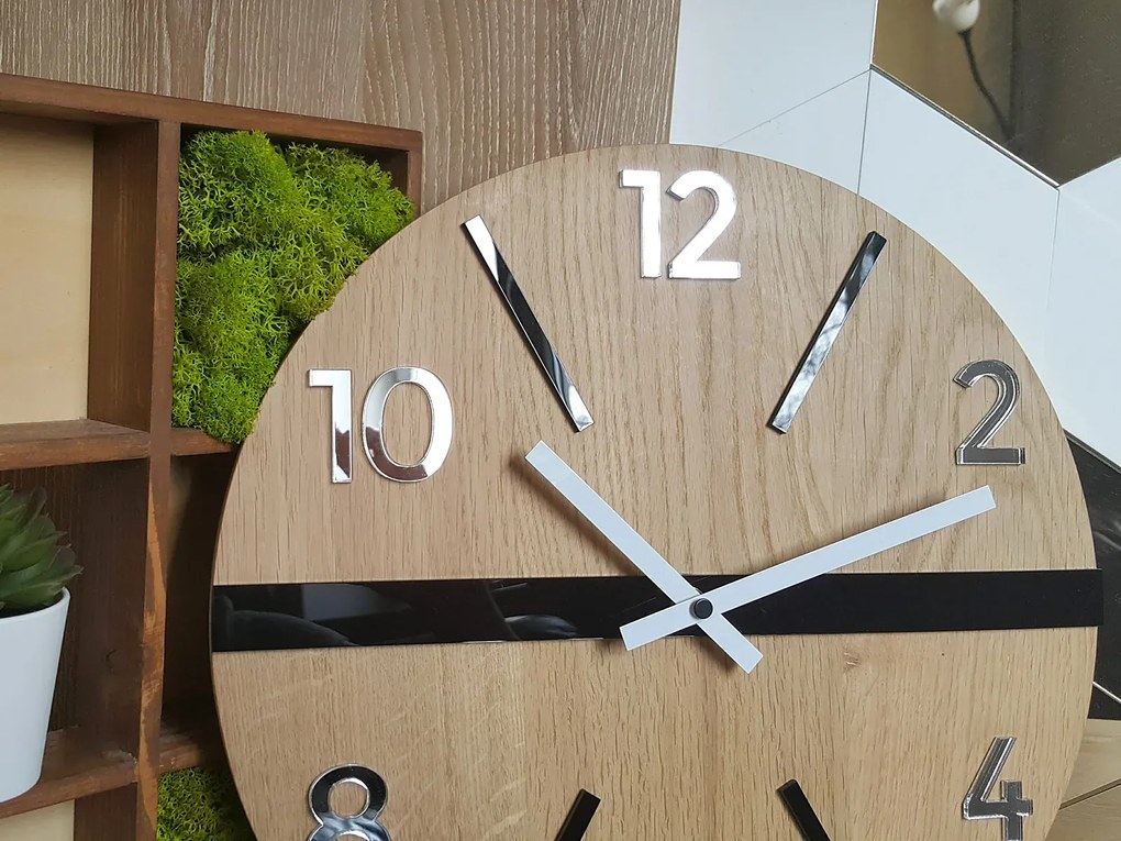 Dřevěné nástěnné hodiny King 33,5 cm dub přírodní