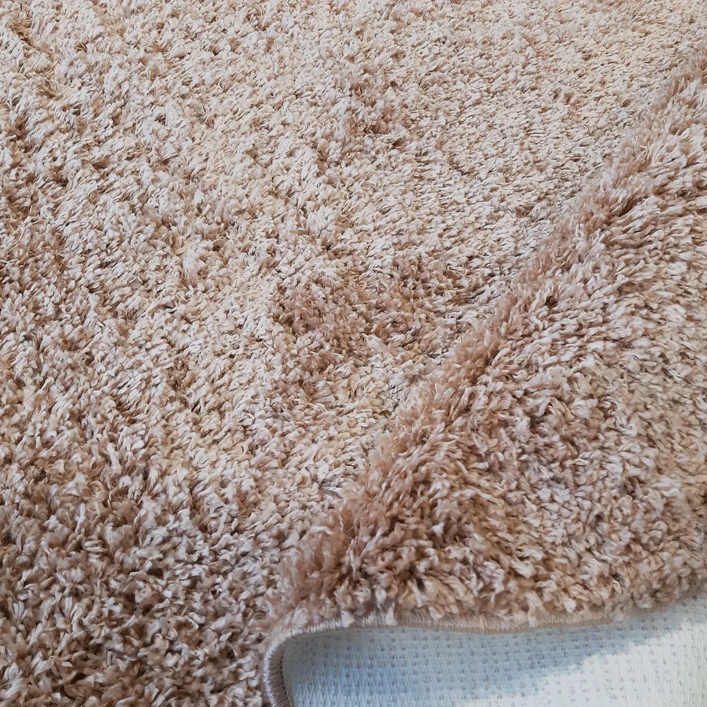 Karamelový kulatý huňatý koberec Camel Rozměr: 60 cm