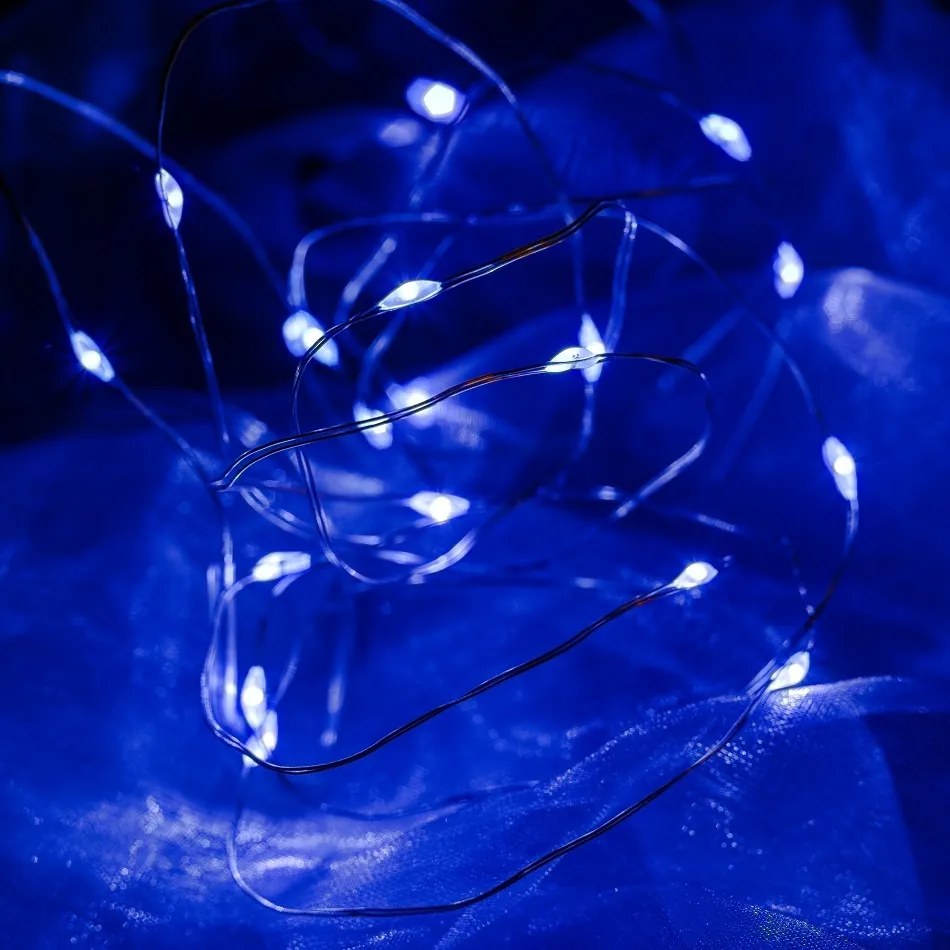 LED světýlka na baterie, kapičky, 2,30 m, modrá, 20 diod, drátek, IP20 interiér, 3 × AA