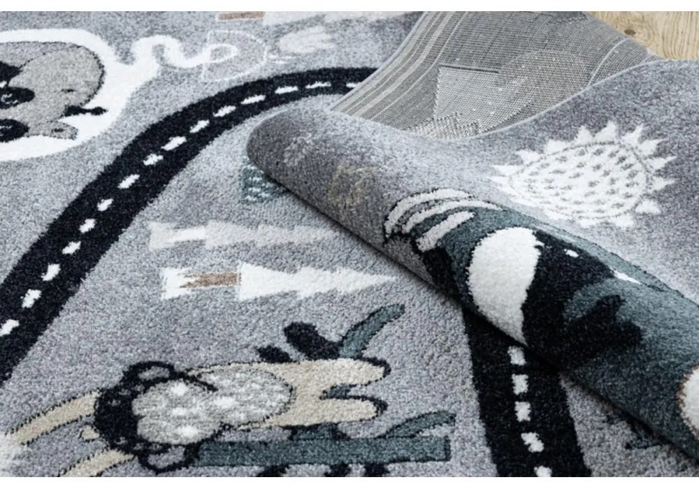 Dětský kusový koberec Cesta z města šedý 180x270cm