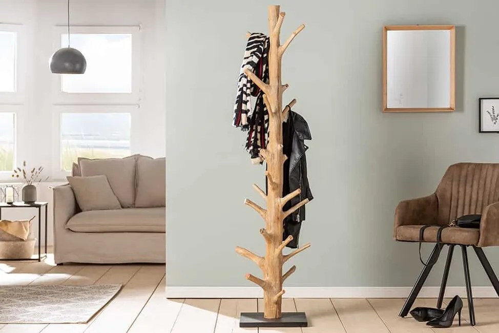 Designový stojící věšák Kayu z masivního dřeva mangostan 170cm