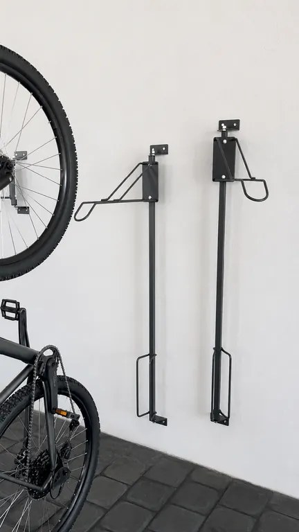 KACERLE KS-750 – nástěnný otočný stojan na kolo do 50 kg Pro šířku pláště kola: do 7 cm (2,8") e-kola a 29" kola, Varianta: bez oka k uzamčení