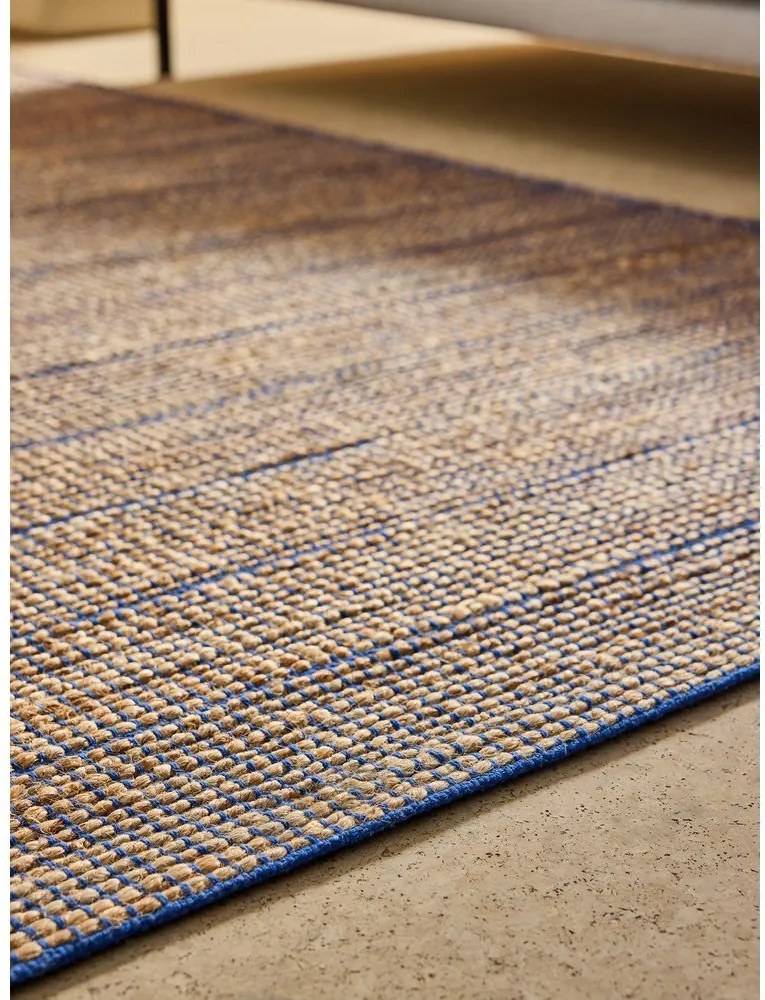 Modrý ručně tkaný koberec s příměsí juty 120x170 cm Hurley – MADE