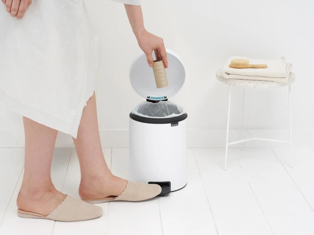 Brabantia Pedálový koš NewIcon 5L bílá