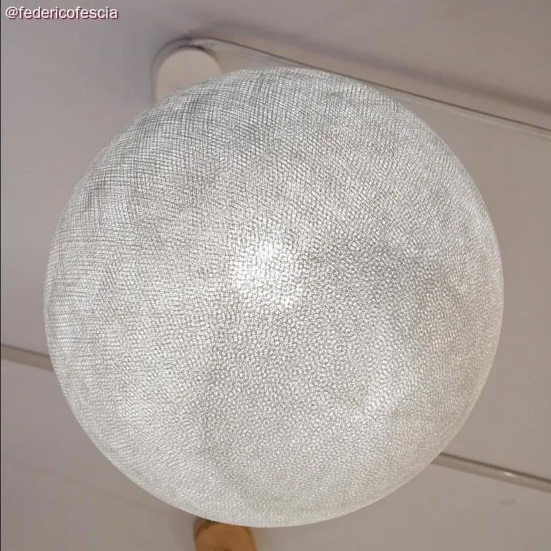creative cables Stínidlo tvaru koule z polyesterového vlákna - 100% vyrobené ručně Barva komponentu: Bílá, Velikost ⌀: M - 35cm
