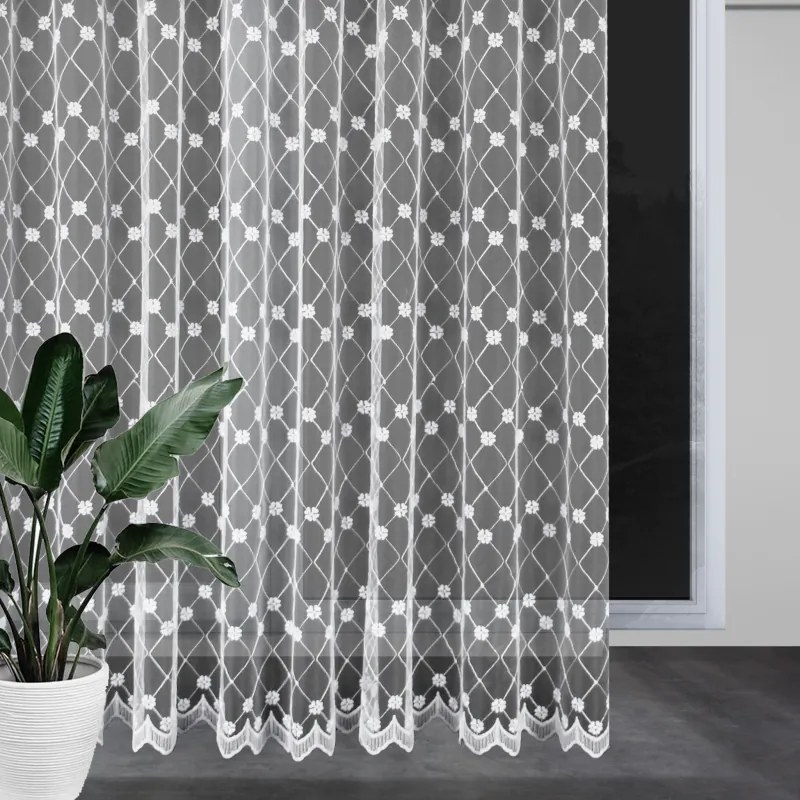 Vyšívaná záclona bílá metráž Ervi M37