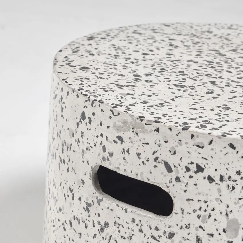 OnaDnes -20% Bílý cementový konferenční stolek Kave Home Jenell 52 cm