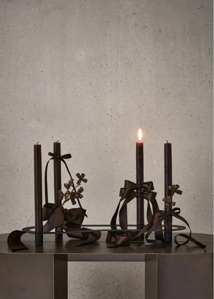Kovový adventní svícen Aro – Blomus