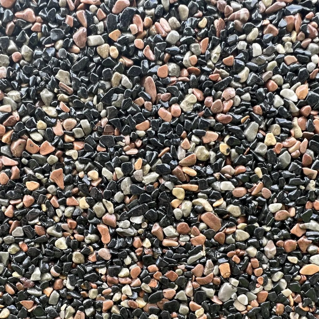 Báča Beton Kamenný koberec na podlahu Vesuvo Frakce: Střední (1 – 4 mm), vydatnost setu 1,8 m², Doporučené použití v: exteriéru - dvousložkový polyuretan