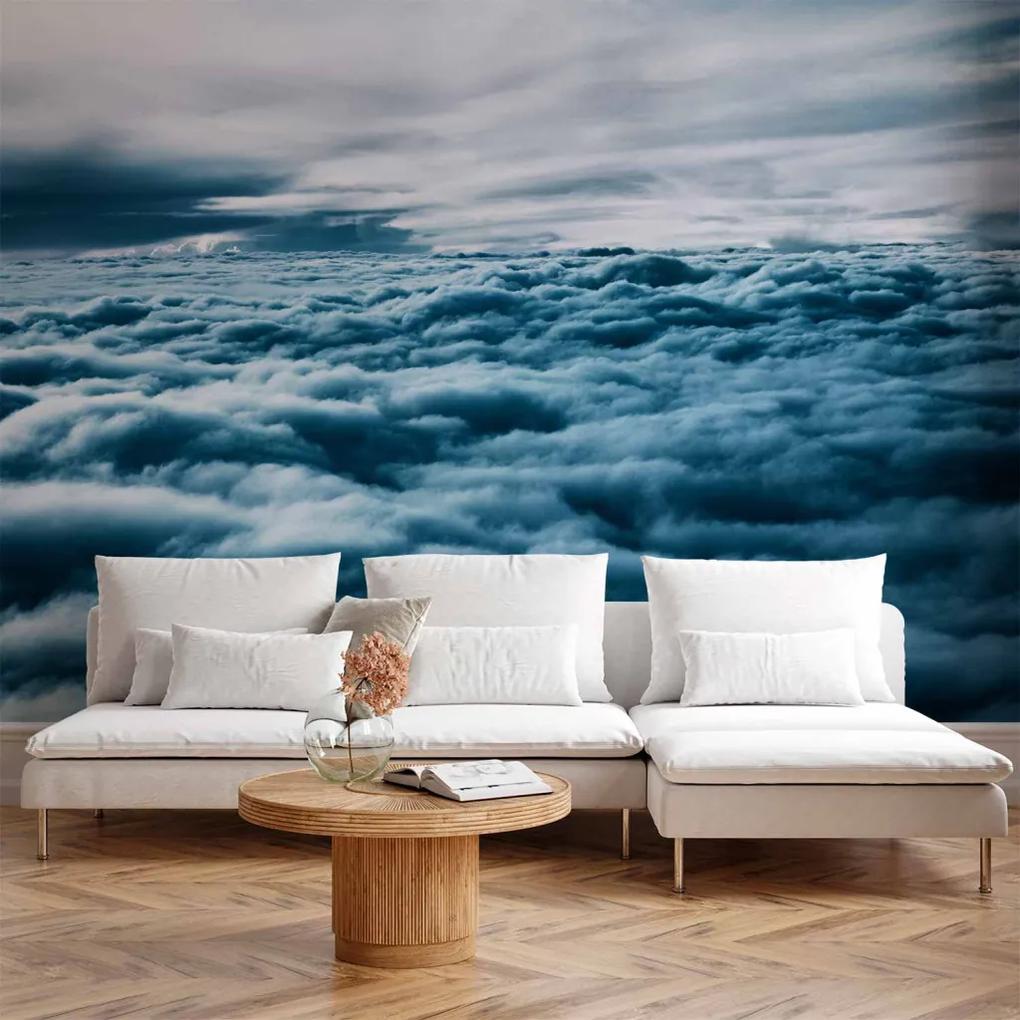 Fototapeta Chůze po oblacích - krajinářské pozadí s bouřkovými mraky